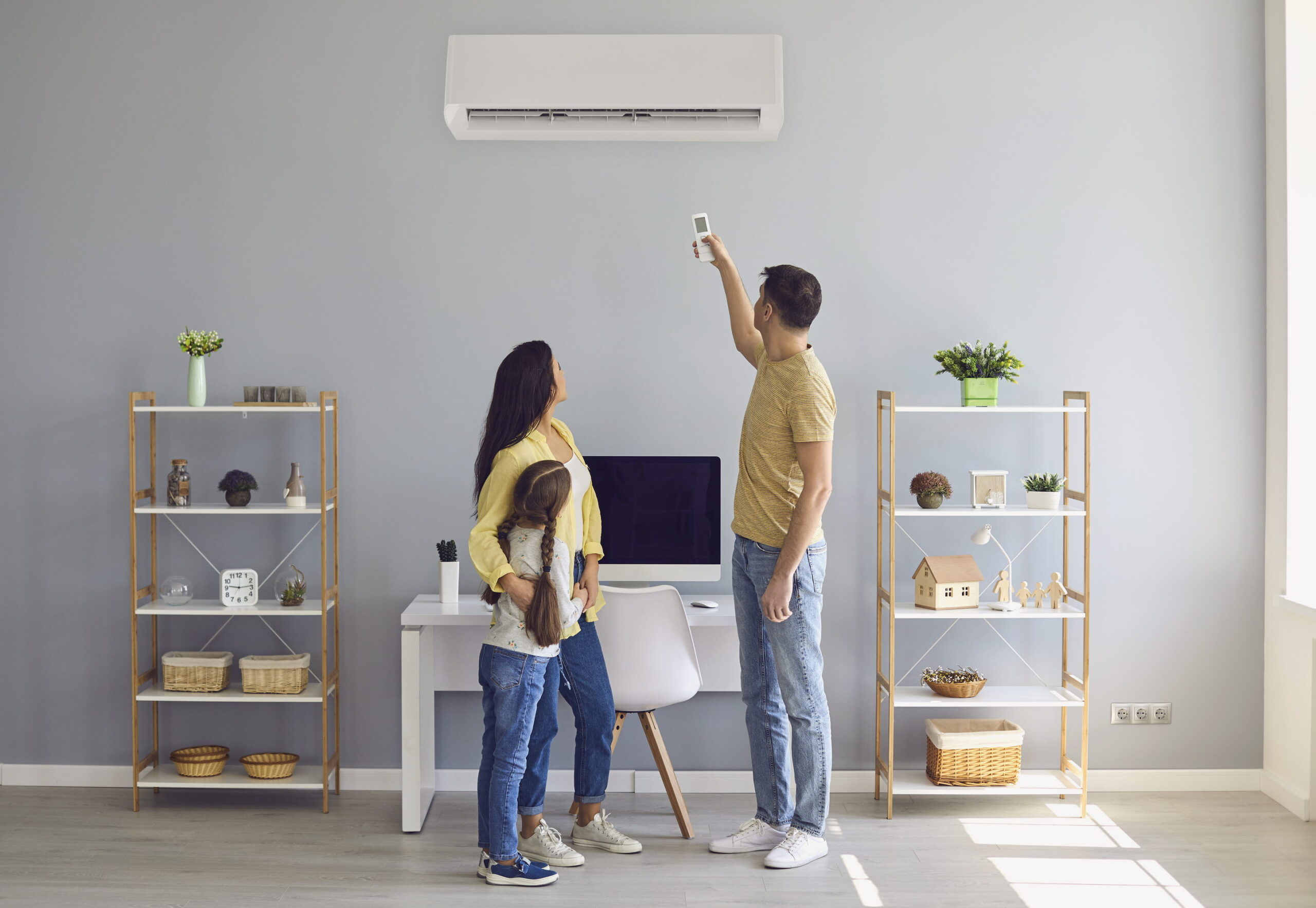 Wall AC/heatpump Installation Repair 5-Star Experts Montreal
